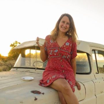 Insanely easy 3 Ingredient Almond Pulp Peanut Butter Cookies